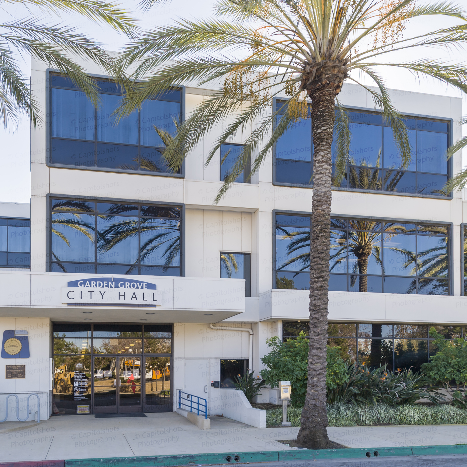Garden Grove City Hall (Garden Grove, California) | Stock Photos