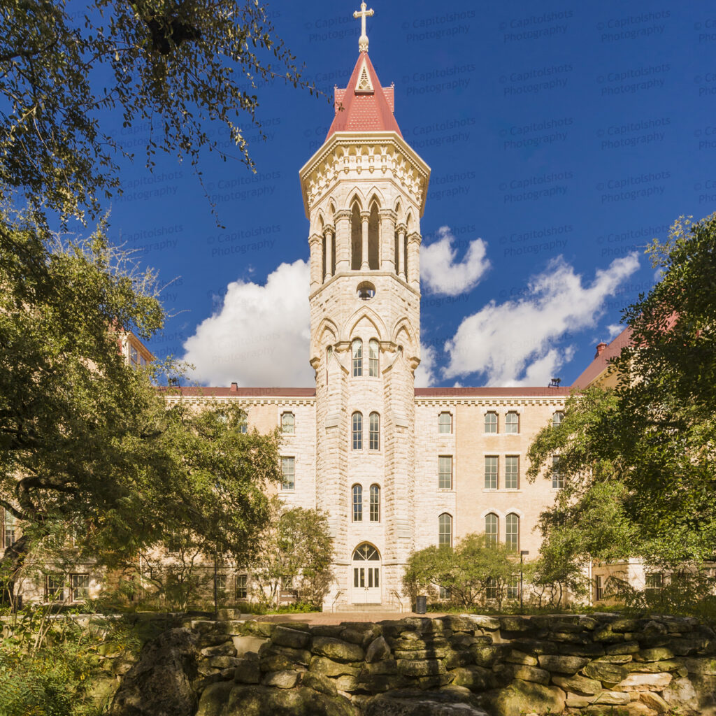 Main Building St. Edwards University (Austin, Texas) | Stock Photos